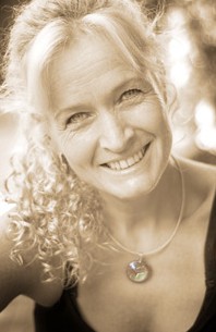 תכשיטי ריפוי והגנה של ברברה רז B-Orgon by Barbara Ras | Hadarling ...